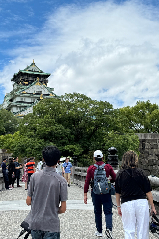 Osaka: 3-hour Osaka Castle & Historical Museum Guided Tour - Osaka Castle: a Glimpse Into Japans History
