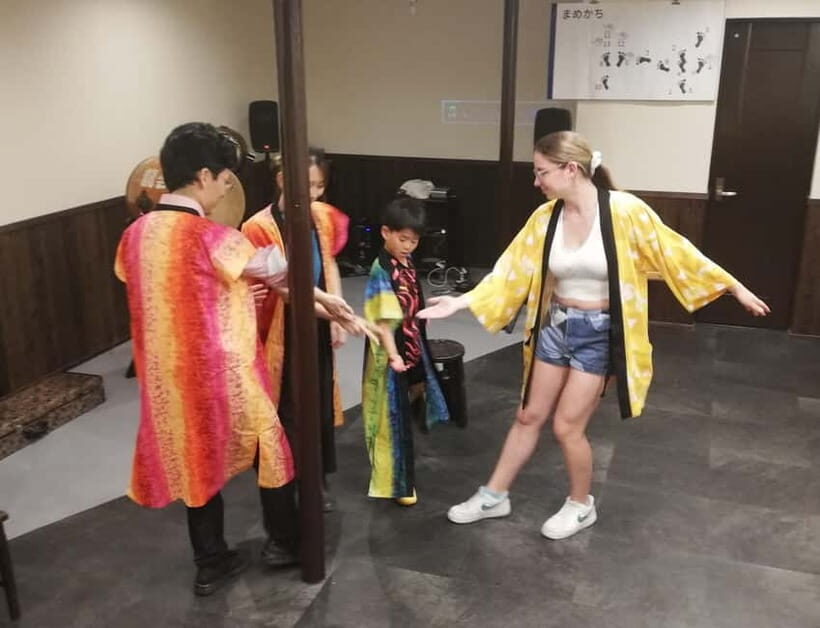Osaka: Bon Odori Dance Class with Drink - Key Points