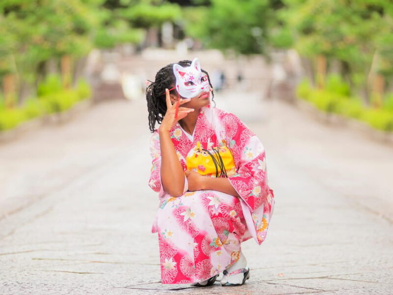 Osaka Castle Photo Shoot - Exploring Osaka Castles Vibrant Energy