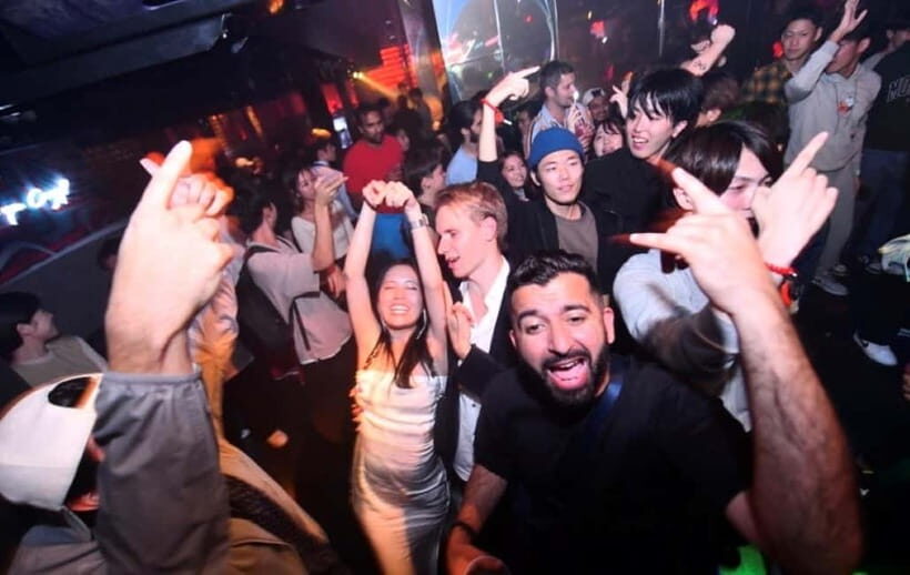 Osaka: CHEVAL All-You-Can-Drink Ticket & VIP(For Foreign) - Key Points