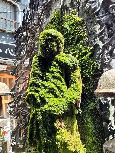 Osaka: Guided Walking Tour to Castle, Shinsekai, & Dotonbori - Practical Details: Transportation, Duration, and Value