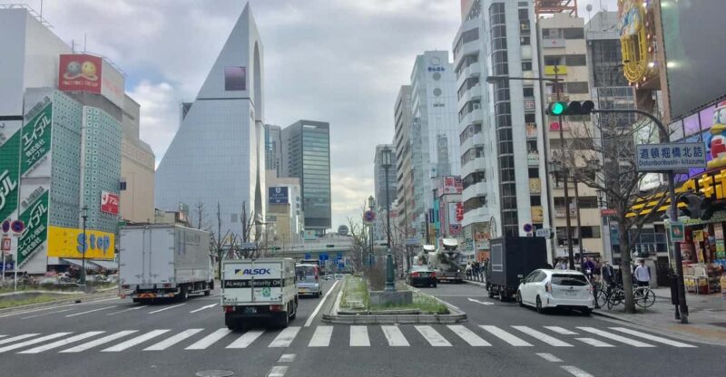 Osaka: Half-Day Private Guided Tour of Minami Modern City - District Features