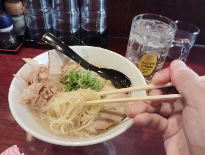 Osaka: Honmachi Ramen Tour with Local Guide - Key Points