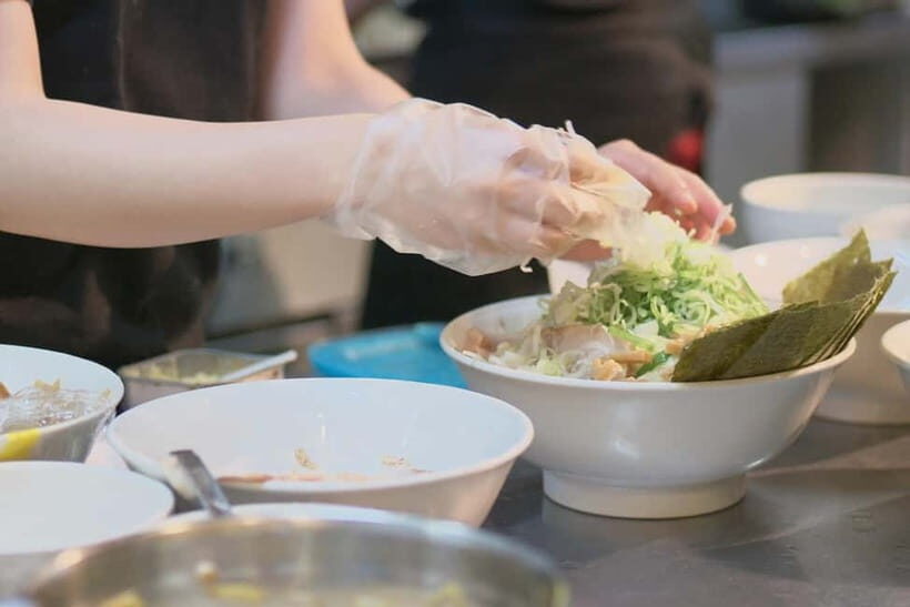 Osaka: Honmachi Ramen Tour with Local Guide - A Closer Look at the Itinerary
