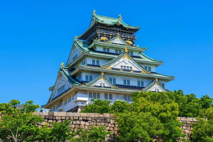 Osaka: Iconic Landmarks and Culinary Gems Private Tour - Kuromon Ichiba Market: A Food Lover’s Paradise