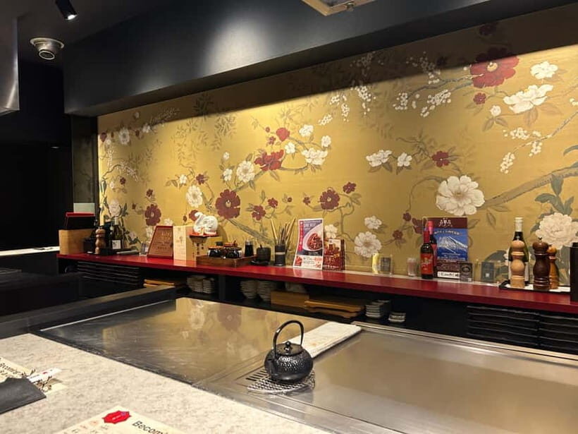 Osaka: Kobe Beef Teppanyaki Experience with Guide - An Authentic Taste of Osaka in a Cozy Setting