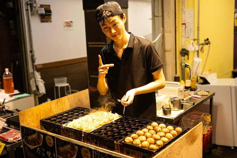 Osaka: Kuromon Market Street Food Tour with Pro Local Guide - Exploring Osaka’s Kuromon Market: A Deep Dive
