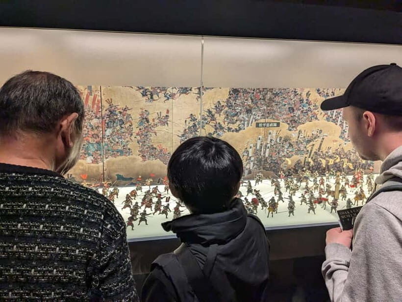 Osaka: Osaka Castle Guided Tour with Local Guide - Key Points