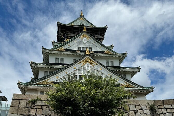 Osaka: Osaka Castle Tower Private Guided Tour in 90 Minutes - Overview of the Tour Experience