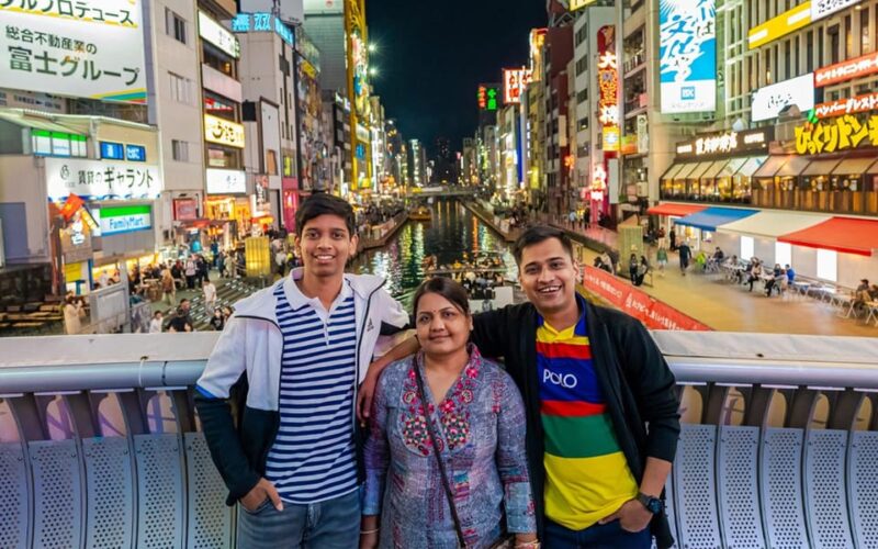 Osaka: Private Vibrant Nighttime Photoshoot (Dotonbori) - Experience and Itinerary