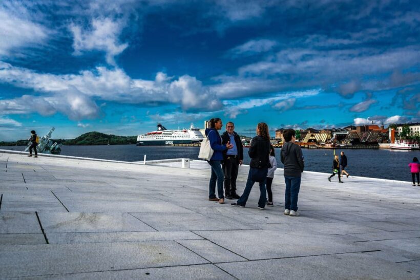 Oslo: 3-hour Highlights & Vigeland Park Private Walking Tour - Key Points