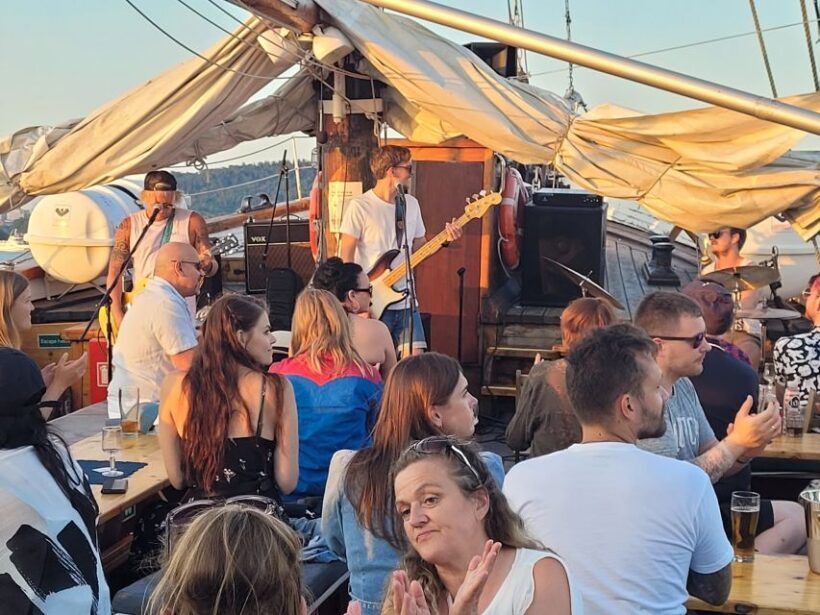 Oslo Fjord Evening Live Rock music cruise with Shrimp buffet - The Itinerary in Detail