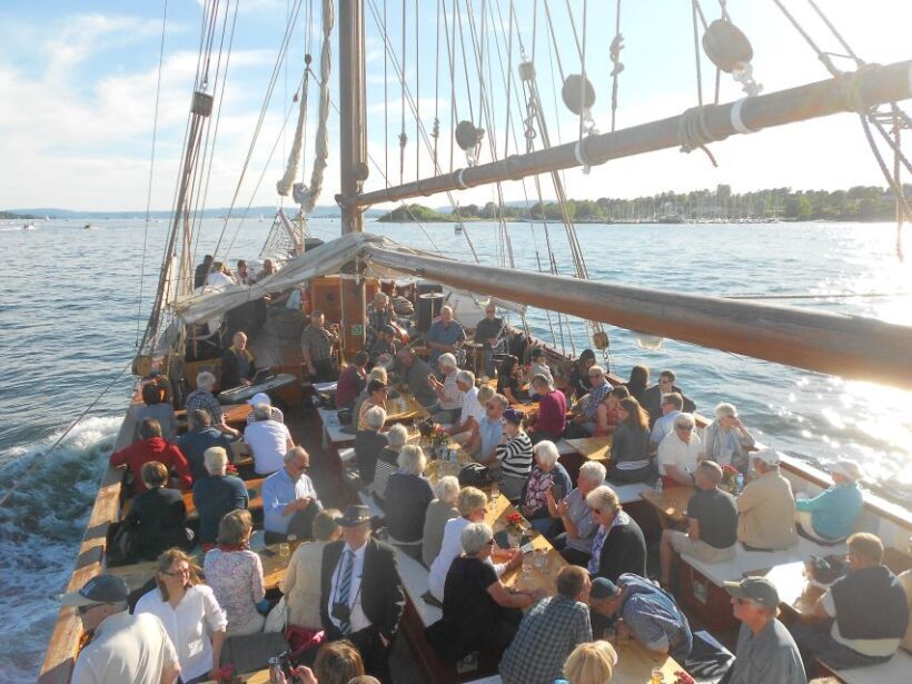 Oslo: Oslo Fjord Cruise with Live Jazz Music & Shrimp Buffet - Key Points
