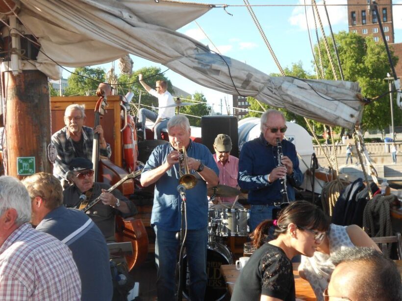 Oslo: Oslo Fjord Cruise with Live Jazz Music & Shrimp Buffet - An Honest Look at the Experience
