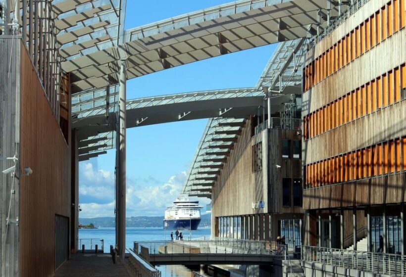 Oslo: Private Architecture Tour with a Local Expert - Practical Details and Value