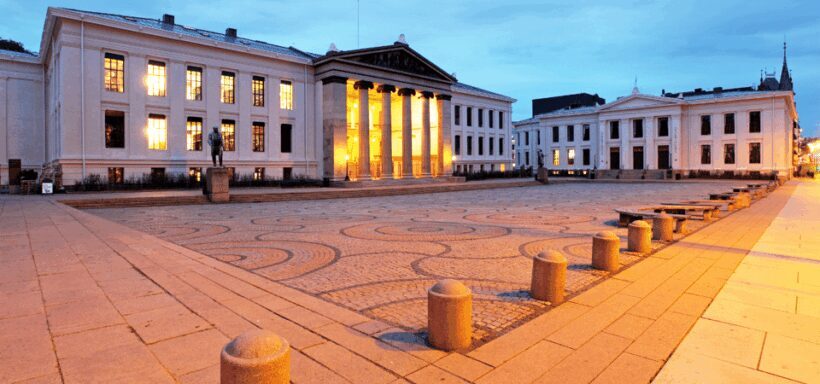 Oslo Self Guided Walking Tour with an APP - Exploring the Highlights in Detail