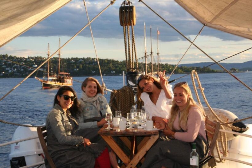 Oslo: Skyline in Winter With Fish Soup Cruise - Key Points