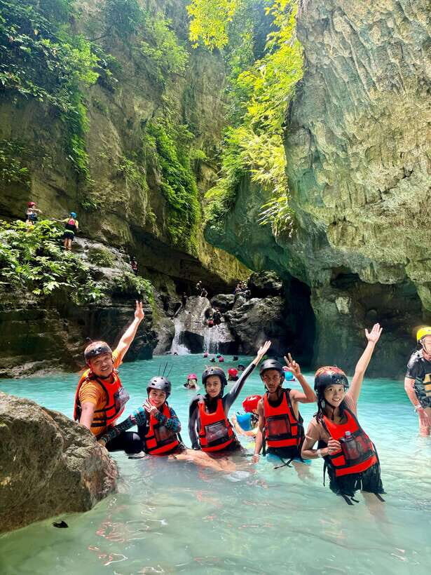 Oslob Whale Shark Swimming & Kawasan Falls Canyoneering - Introduction: A Day of Contrasts and Excitement