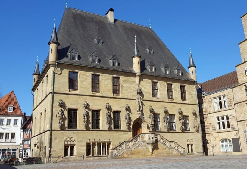 Osnabrück: Rathaus- und Altstadt Tour (Stadtführung) - Practicalities and Value