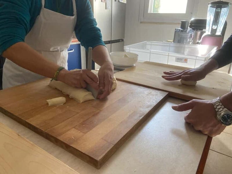 Ostuni: cooking class of fried panzerotti and puccitedde - Key Points