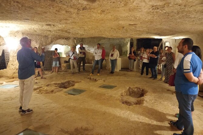 Ostuni DOC Winetour and Tasting. - Host Interaction and Hospitality