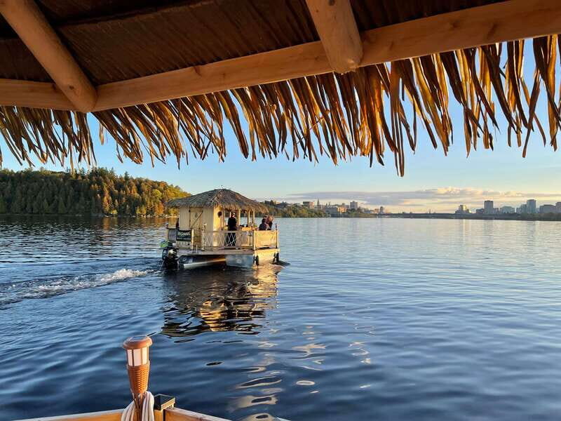Ottawa: Floating Tiki Bar Cruise on the Ottawa River - Authenticity and Overall Atmosphere