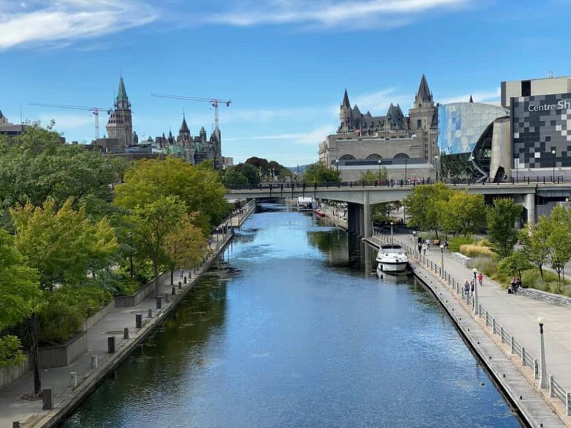Ottawa: Guided Walking Tour in Japanese - An In-depth Look at the Tour Experience