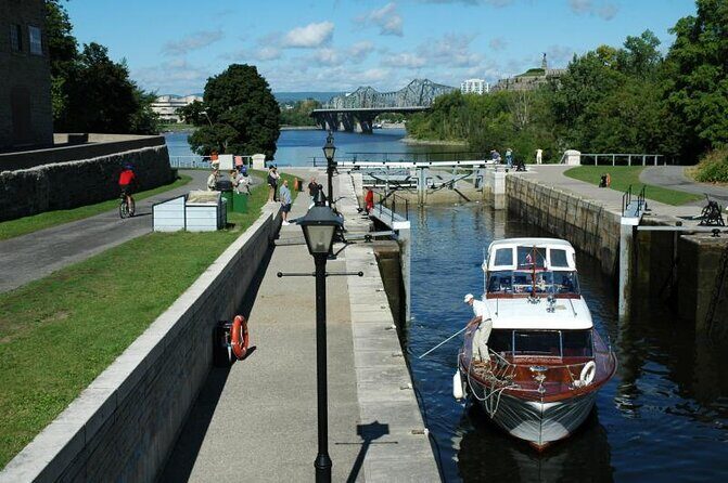 Ottawa Highlights 3.5 Hour Bike Tour - Starting Point and First Impressions