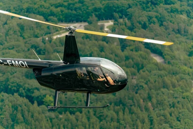 Ottawa: Panoramic helicopter flight (Gatineau Park + downtown) - The Sum Up