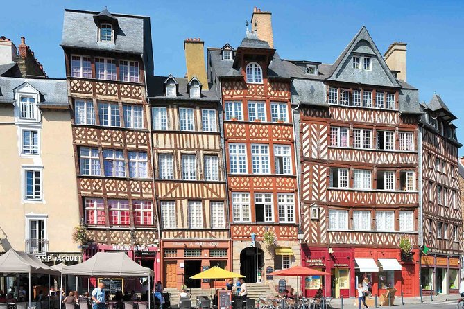 Outdoor Escape Game | the Headquarters of Rennes - Navigating the Meeting Point