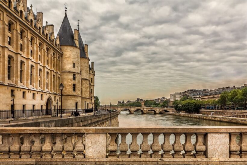Outside Notre-Dame, Île de la Cité, St. Severin Church Tour - The Scenic Walk in the Heart of Paris