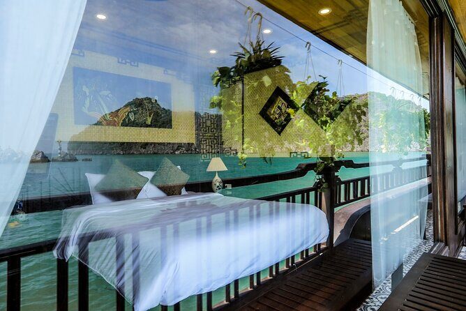 Overnight Halong Bay Cruise Including Transfer Service and Kayaking or Bamboo Boat Activities - Diving Into the Details: What You Need to Know