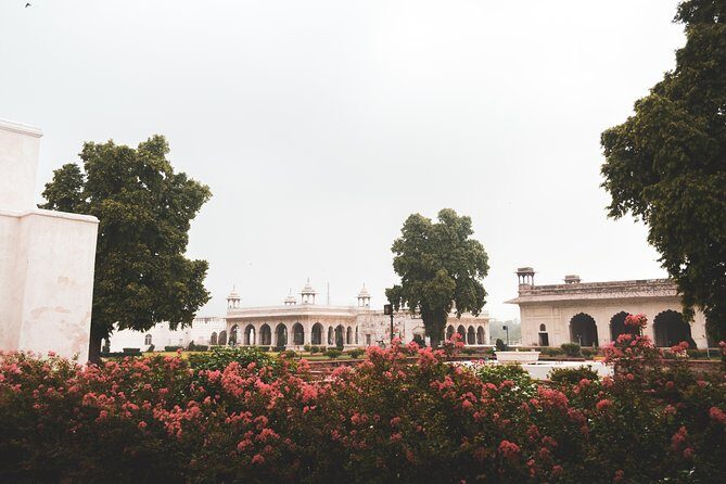 Overnight luxury tour of tajmahal with Jaipur including transport and hotel - Introduction