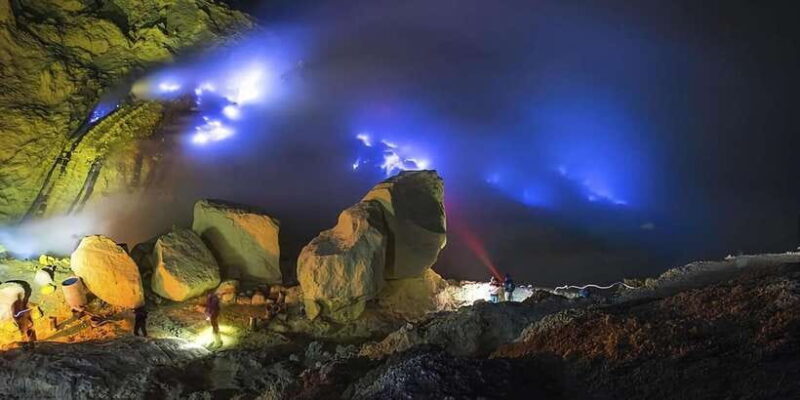 Overnight Private Guided Tour: Bali to Mount Ijen's Crater - Key Points