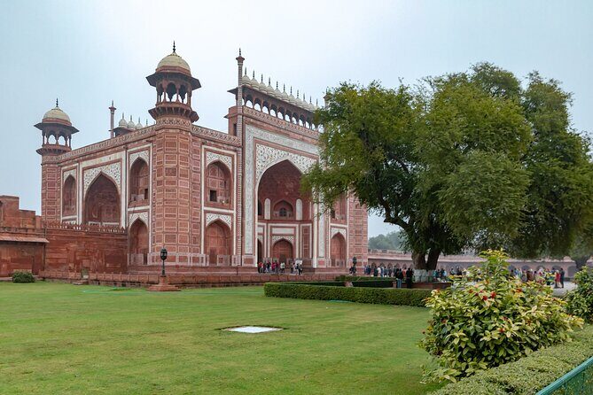 Overnight Taj Mahal & Agra Fort Tour From Delhi - An In-Depth Look at the Itinerary
