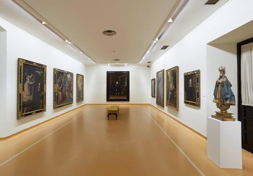 Oviedo : Archaeological and fine arts museum tour - Key Points