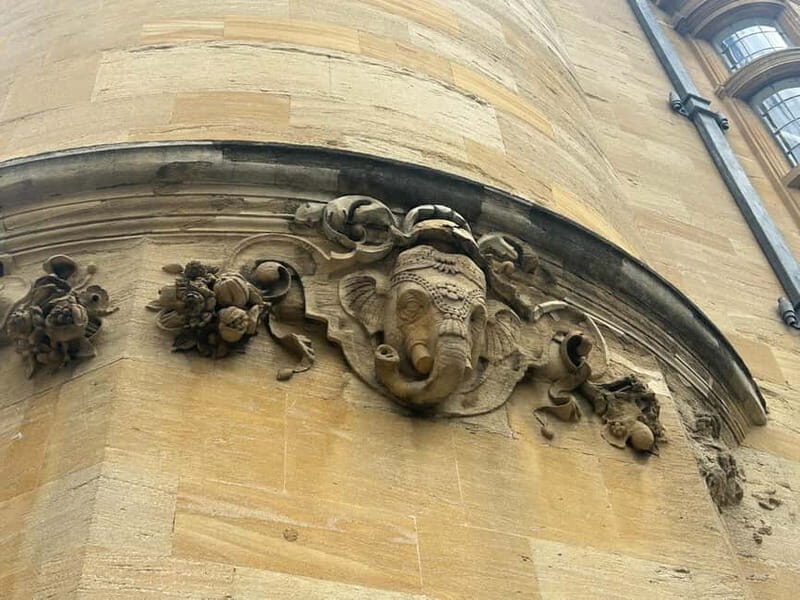 Oxford : Alumni-led Walking Tour - The Experience Provider: Tour Minds