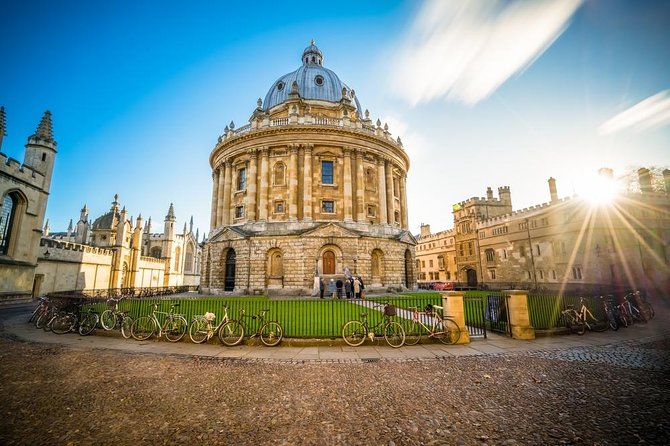 Oxford | Alumni-Led Walking Tour w/opt New College - Optional Add-On: New College Entry