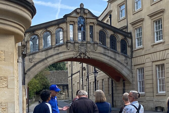 Oxford | Alumni-Led Walking Tour w/opt New College - What Makes This Tour Stand Out?