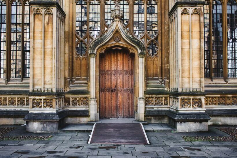 Oxford: Harry Potter Film Tour Led by University Alumni - A Deep Dive into the Experience