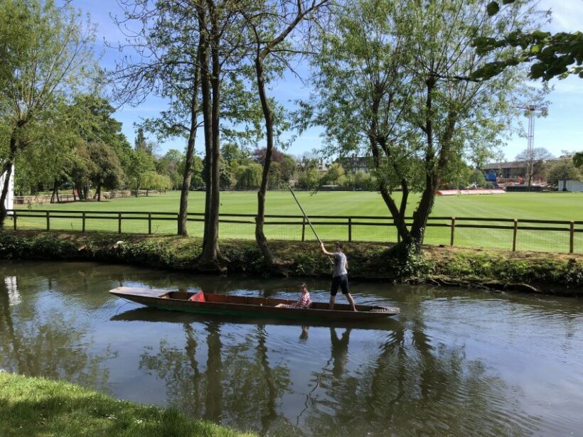 Oxford: Private City Tour & University Historical Highlights - Christ Church Meadows and Literary Connections
