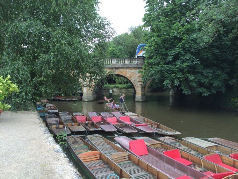 Oxford: Private City Tour & University Historical Highlights - Wrapping Up at Carfax Crossroads and Victorian Market