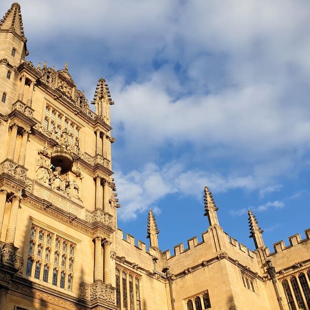 Oxford: University & City Walking Tour with Recent Graduate - Who Should Book This Tour?