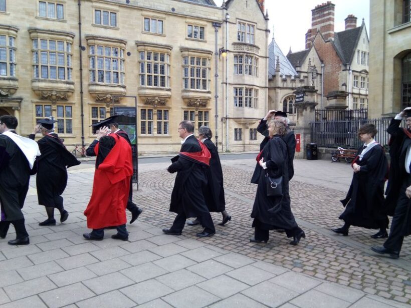 Oxford: University Tour for Prospective Students - A Closer Look at the Experience