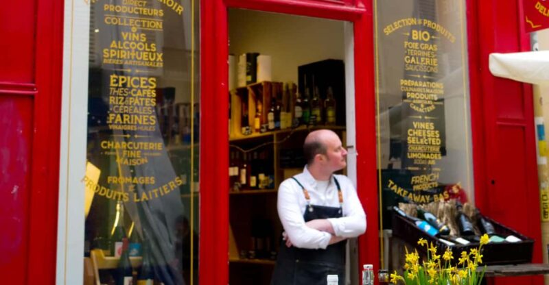 Oyster and white wine tasting in the heart of Montmartre - The Value of This Tasting