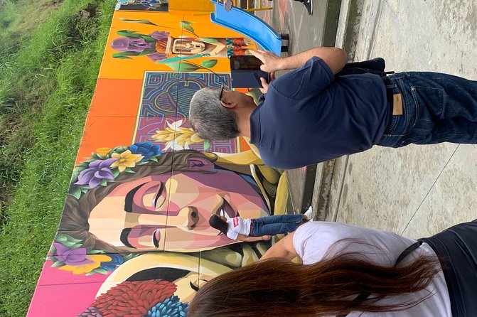 Pablo Escobar + Comuna13 Tour - Exploring the Transformative Comuna 13