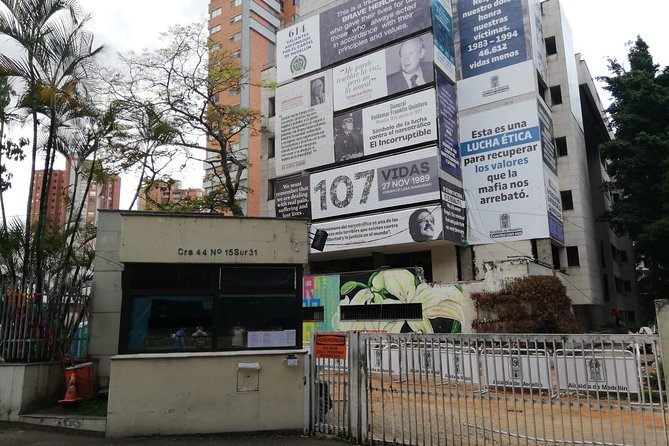 Pablo Escobar Tour and Comuna 13 - Insights Into Medellíns Turbulent History
