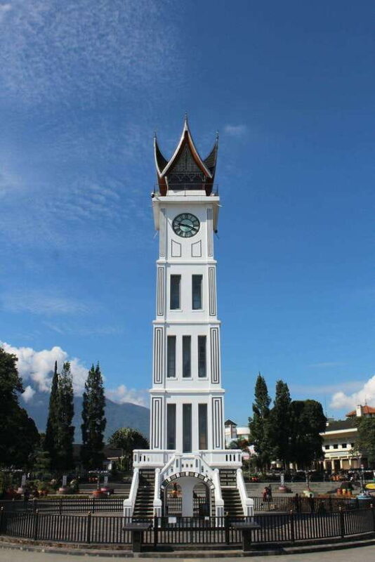 Padang : Wonderful City Tour Padang with Lunch - Who Will Love This Tour?