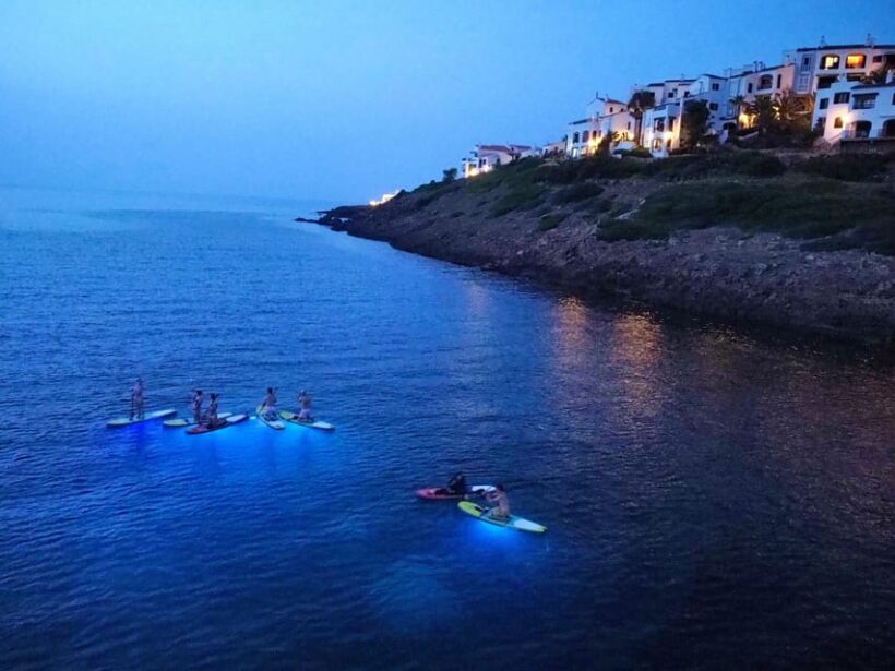 Paddle Surf with Led lights at sunset in Menorca - FAQ