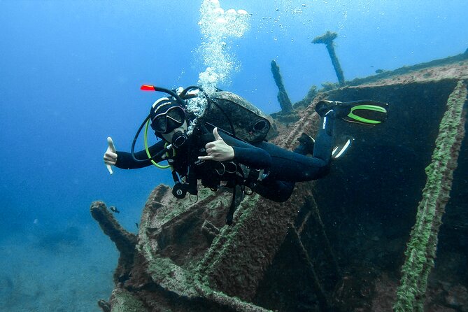 PADI Scuba Diving Courses in Tenerife: All Specialities Until Divemaster - Souvenir Photos